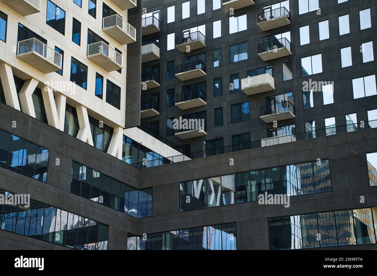 Downtown residence hi-res stock photography and images - Alamy