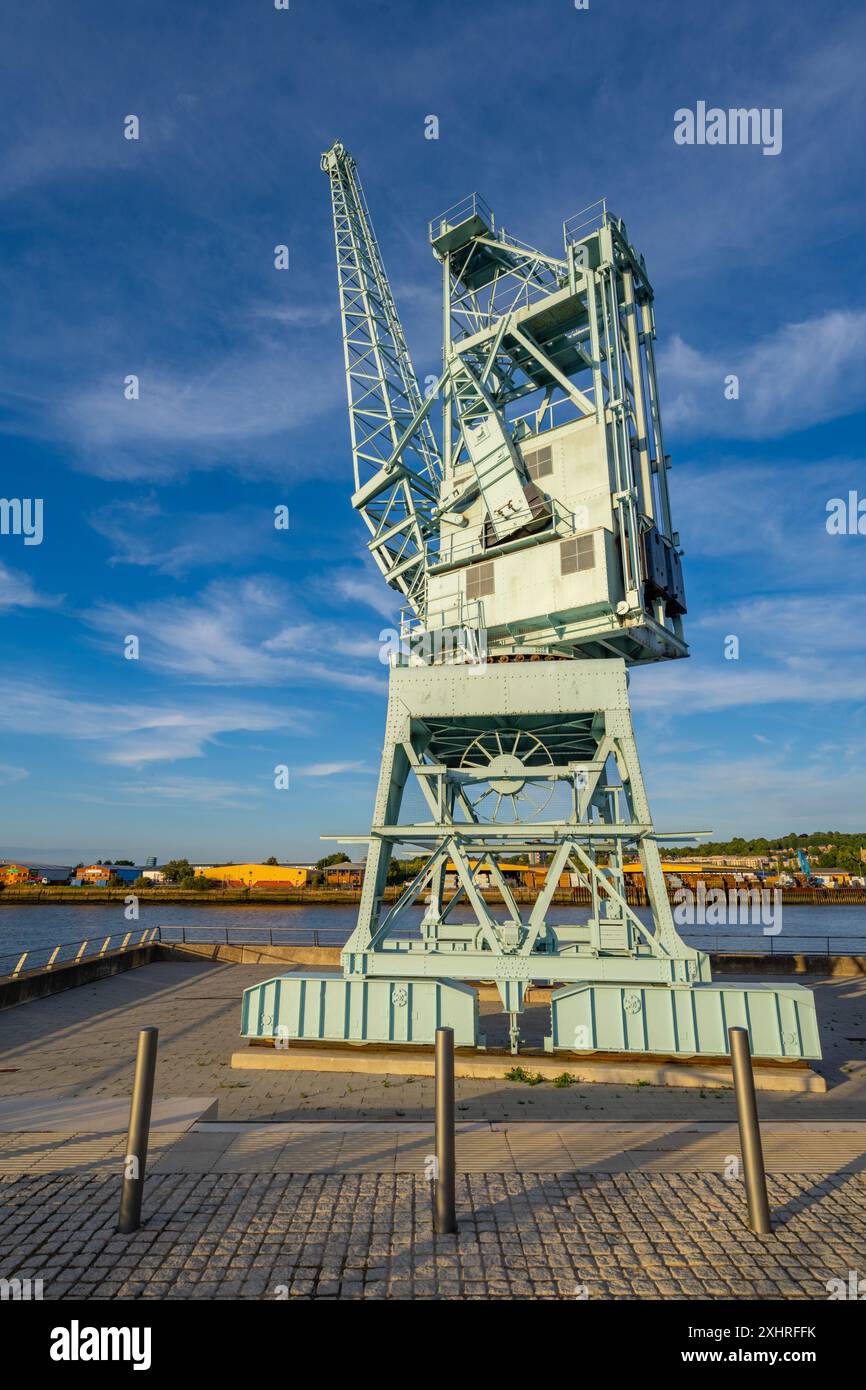 Blue Boar Wharf Shipping Crane, Blue Boar Wharf, 12 Blue Boar Ln ...