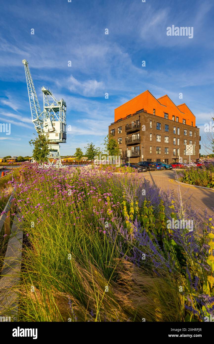 Blue Boar Wharf Shipping Crane, Blue Boar Wharf, 12 Blue Boar Ln ...