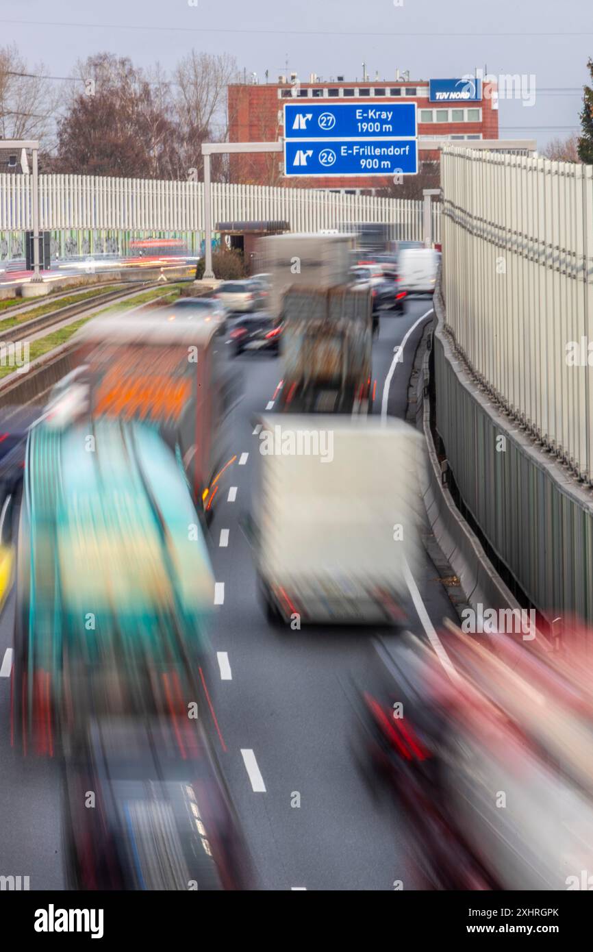 Motorway A40, Ruhrschnellweg, city centre of Essen, exit Essen ...