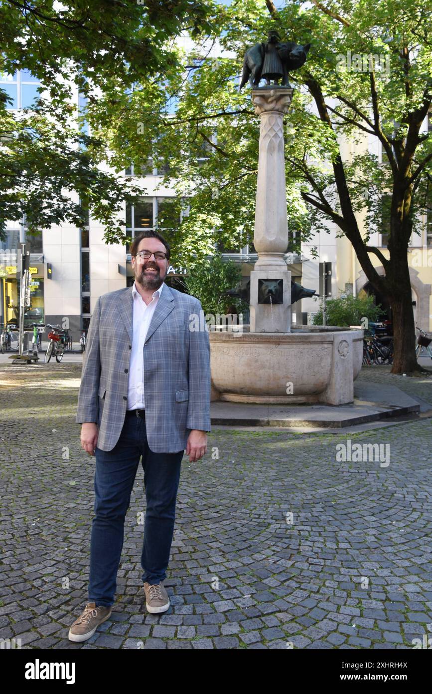 Andre Hartmann Kabarettist Saenger Musiker Entertainer Muenchen 15.07. ...