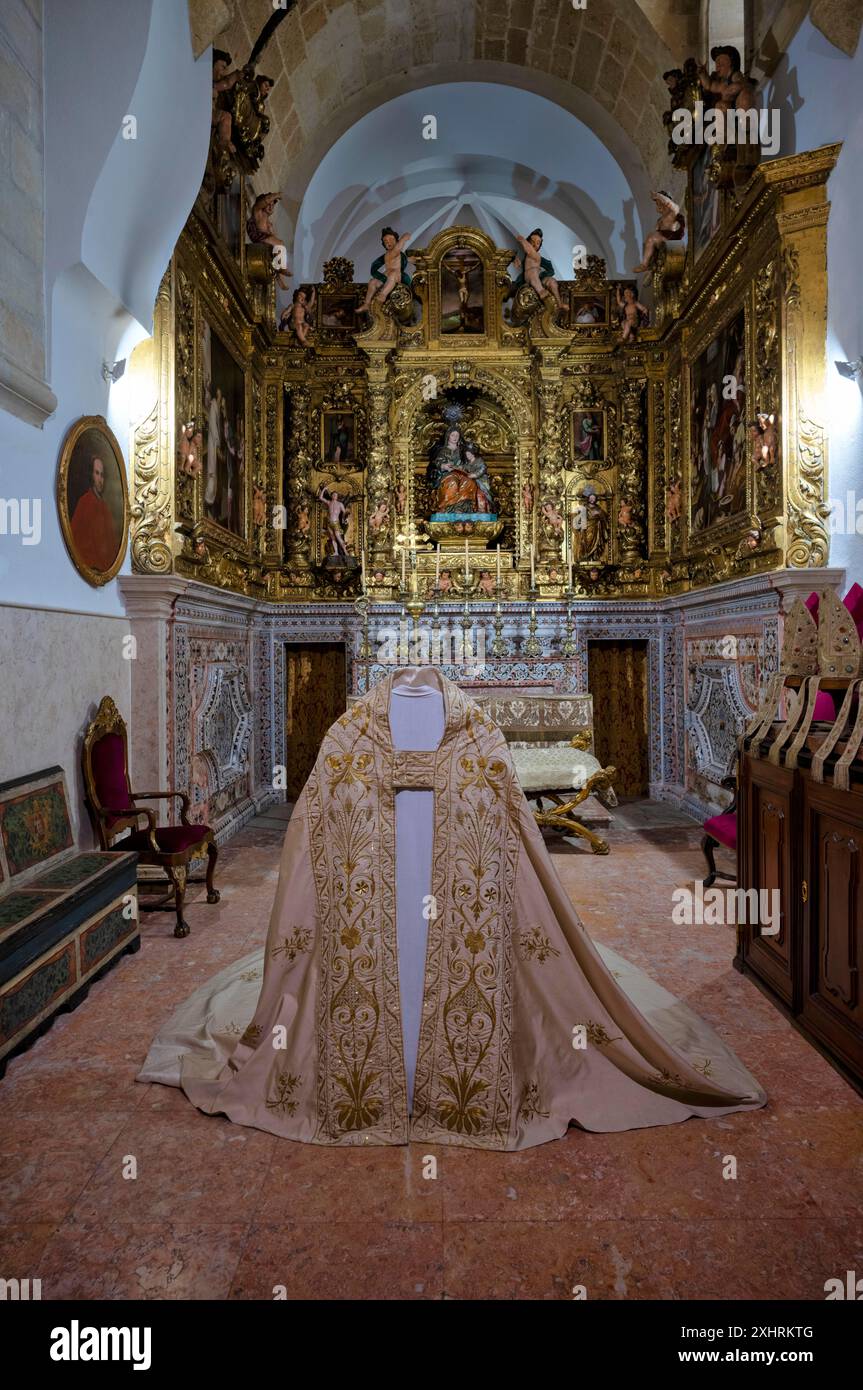 Interior view, chapel, dressing room of the patriarch, Lisbon Cathedral ...