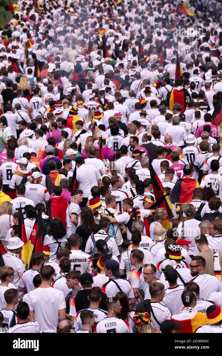 Fan march, from behind, German football fans march to the quarter-final ...