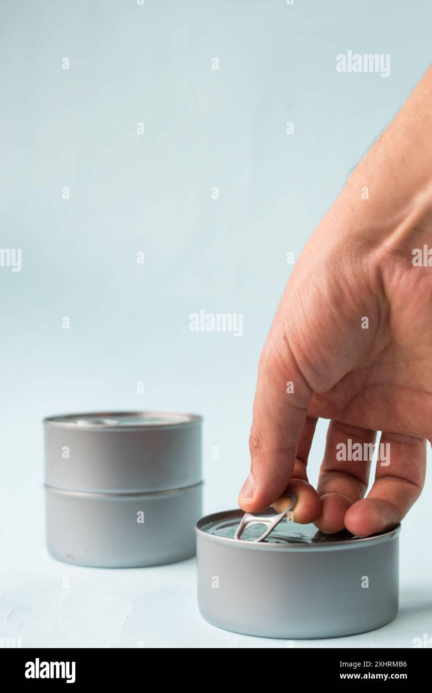 Two stacked cans hi-res stock photography and images - Alamy