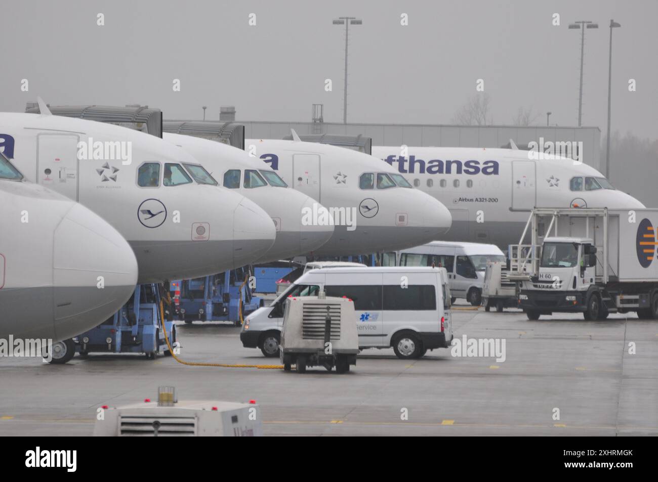 Aviation, airport, muc, aptmuc, aeroplanes at the gates Stock Photo - Alamy