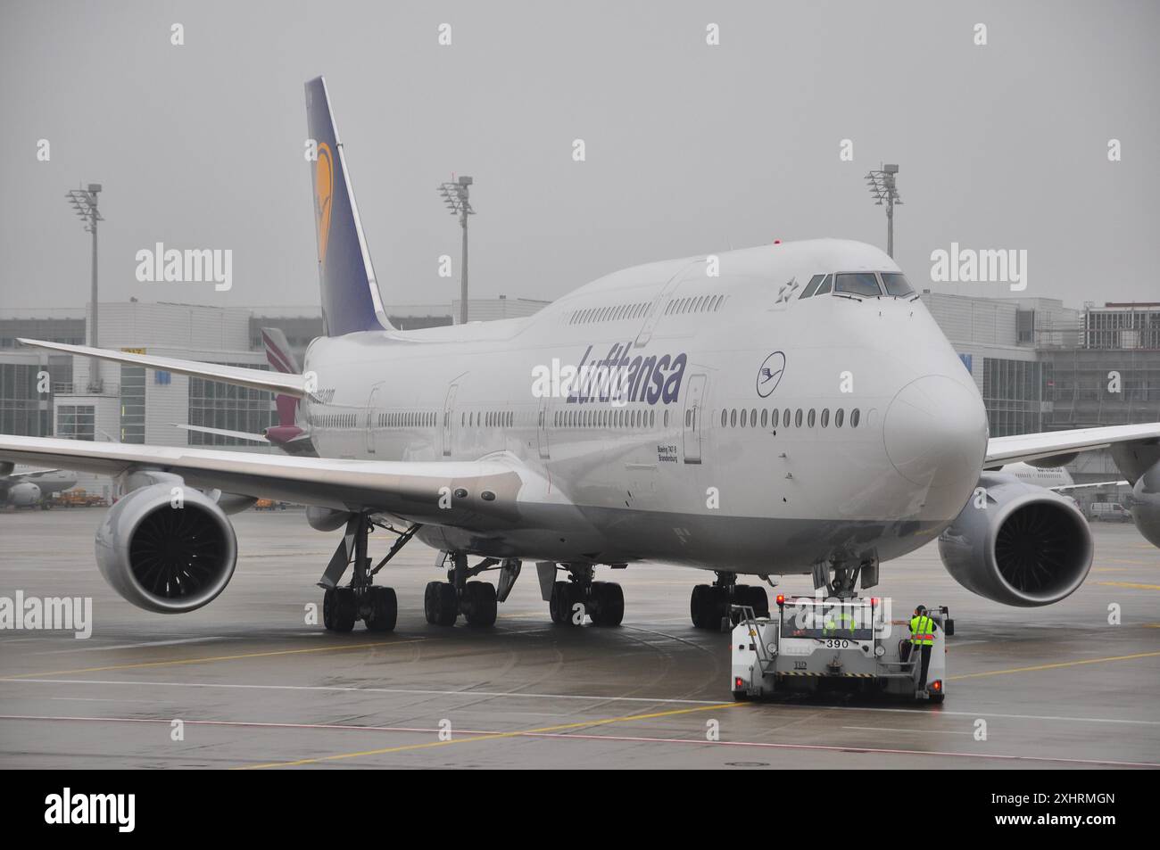 Aviation, passenger aircraft, Boeing 747-8, Munich Airport, apron ...