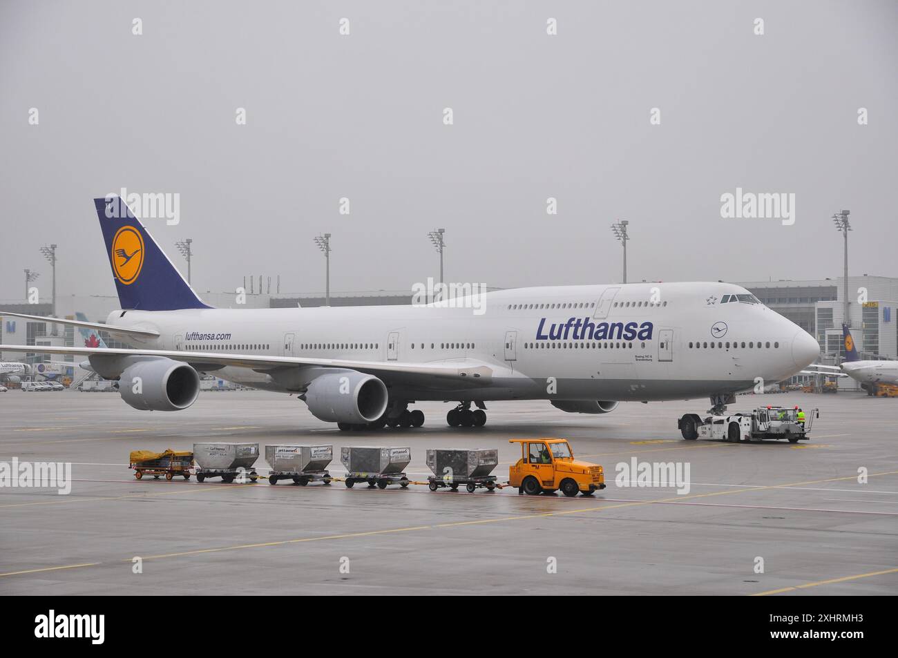Aviation, passenger aircraft, Boeing 747-8, Munich Airport, apron ...