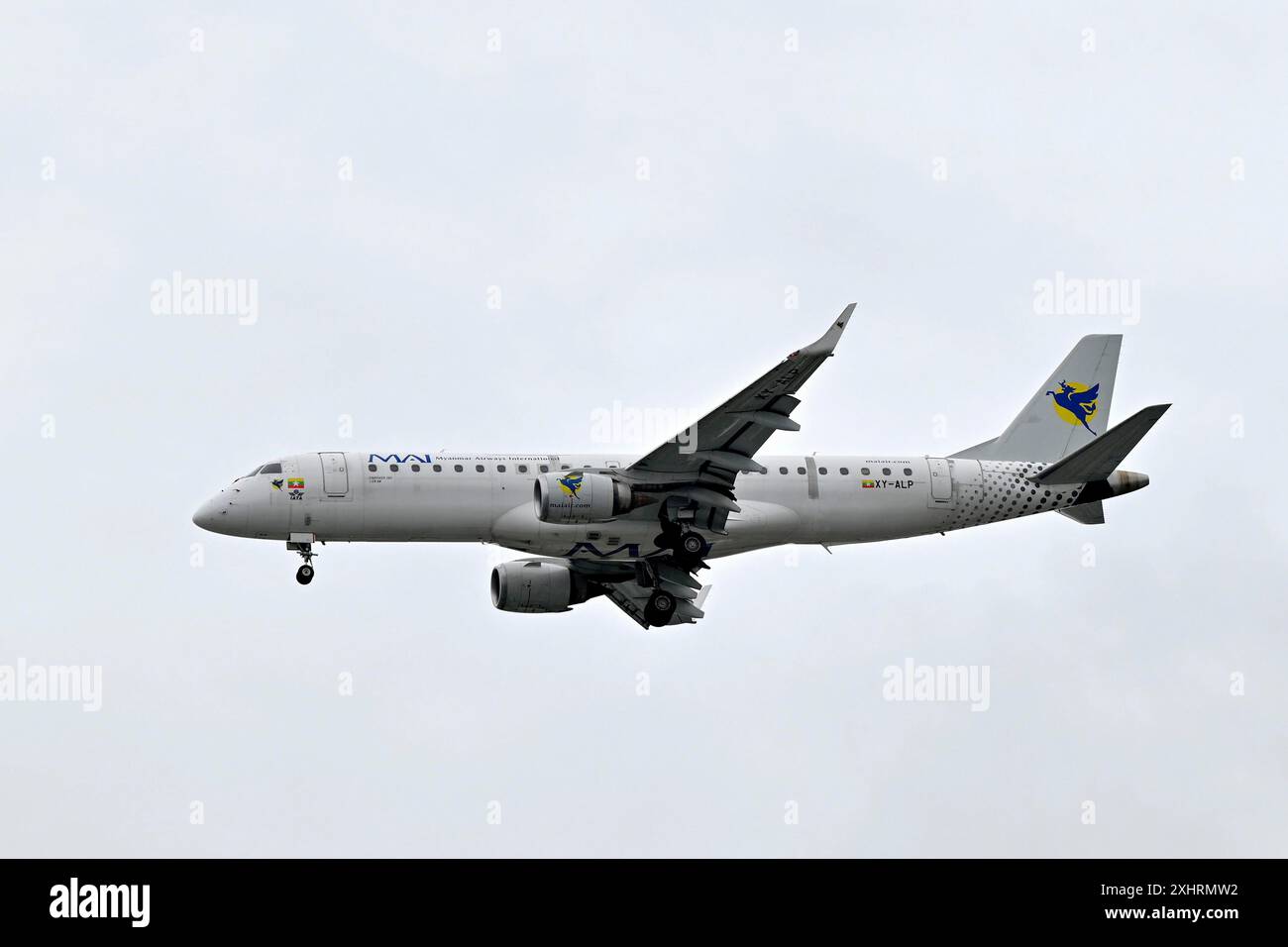 Aircraft Myanmar Airways International, Embraer ERJ-190, XY-ALP Stock ...