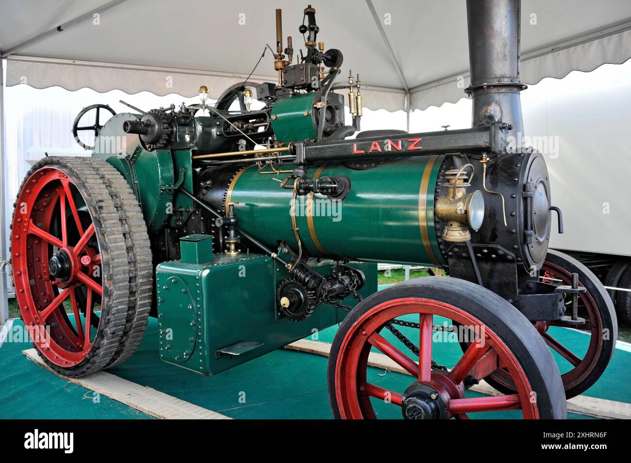 Oldtimer Lanz Bulldog, tractor, steam tractor, steam engine, historic ...