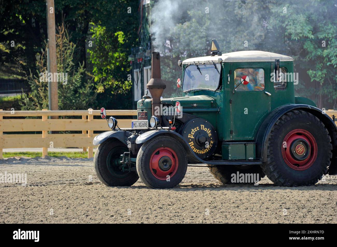 Vintage Lanz Bulldog HR9, tractor, tractor unit, historic Wies'n, Oide ...