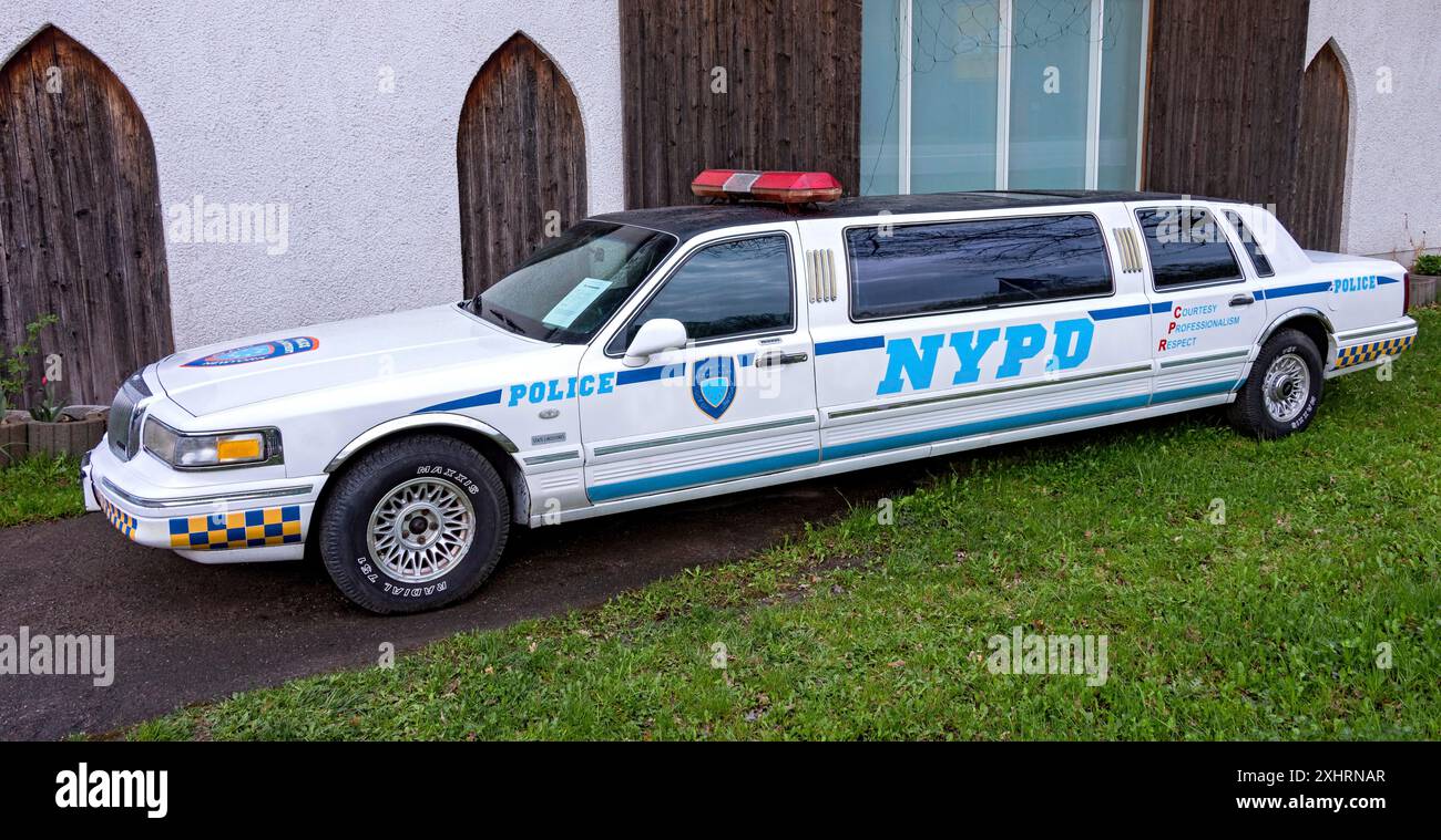 Vintage LINCOLN Town Car, built between 1995 and 1997, luxury stretch ...