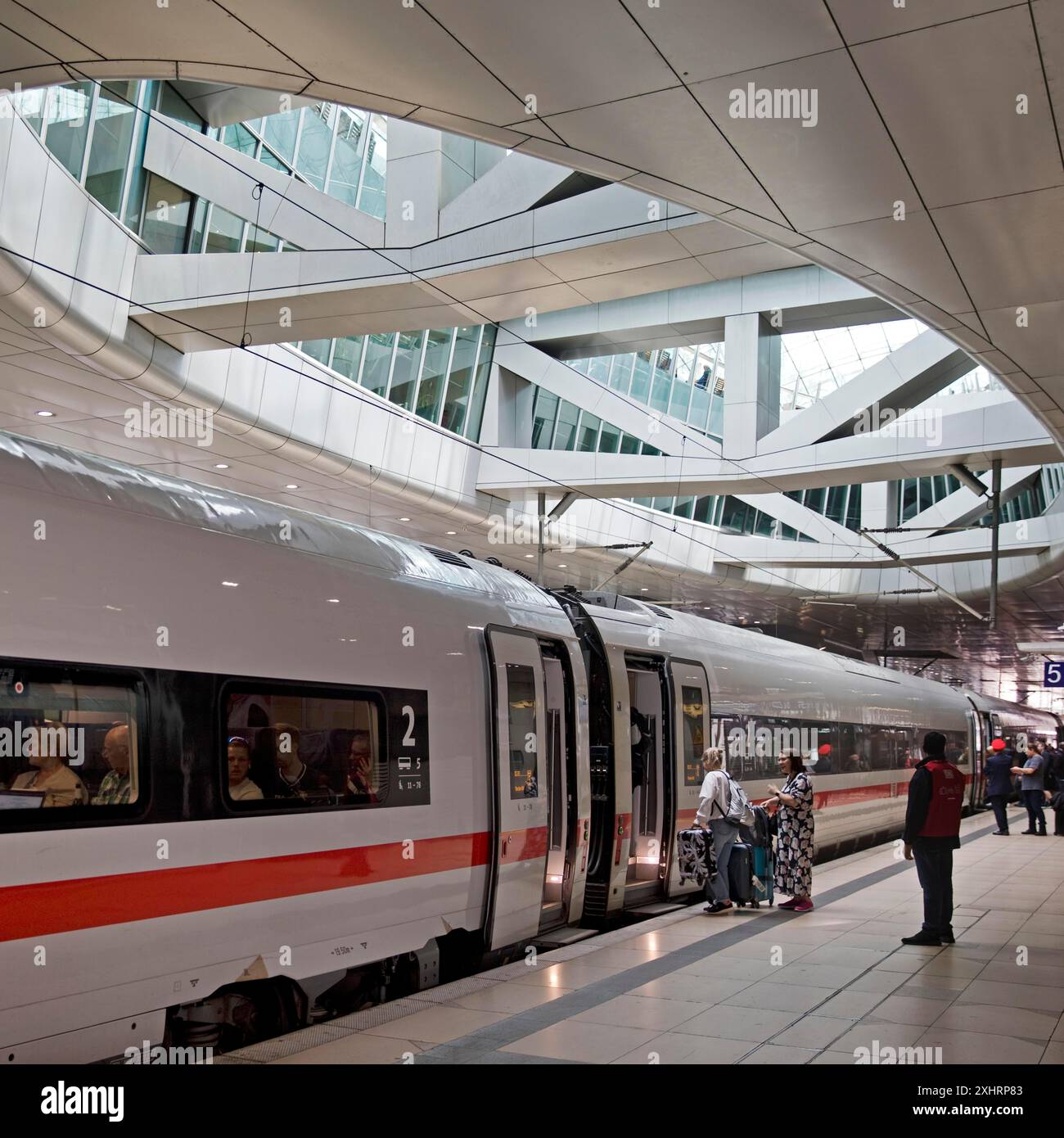 Central opening of the dome hi-res stock photography and images - Alamy