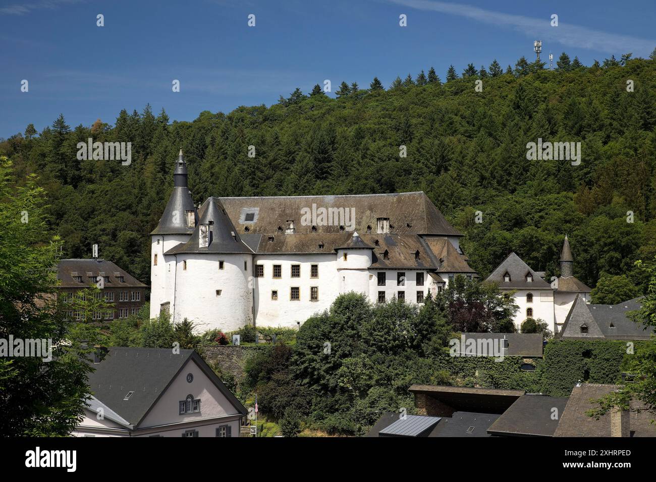 Castle of clerf hi-res stock photography and images - Alamy