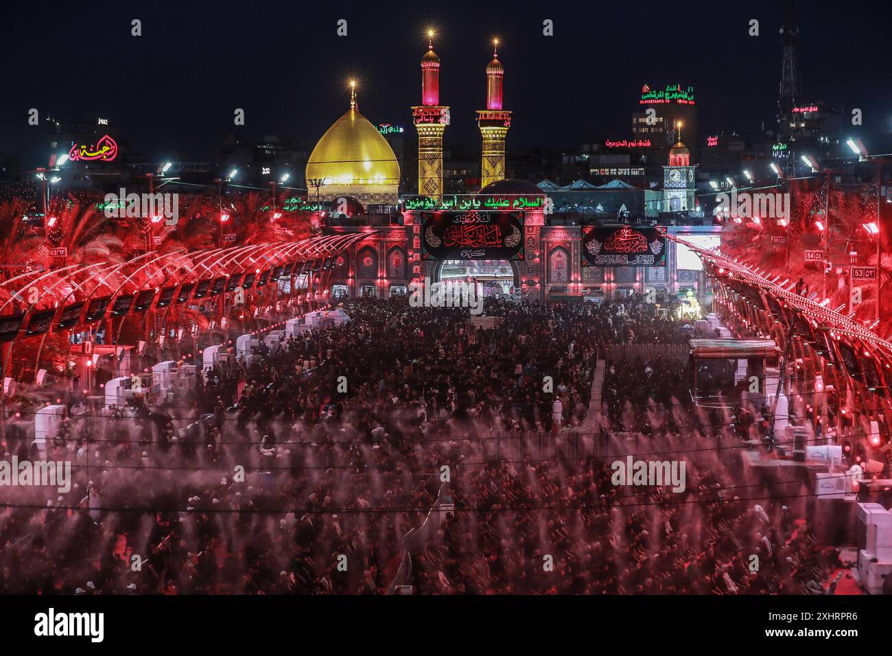 Karbalaa hi-res stock photography and images - Alamy