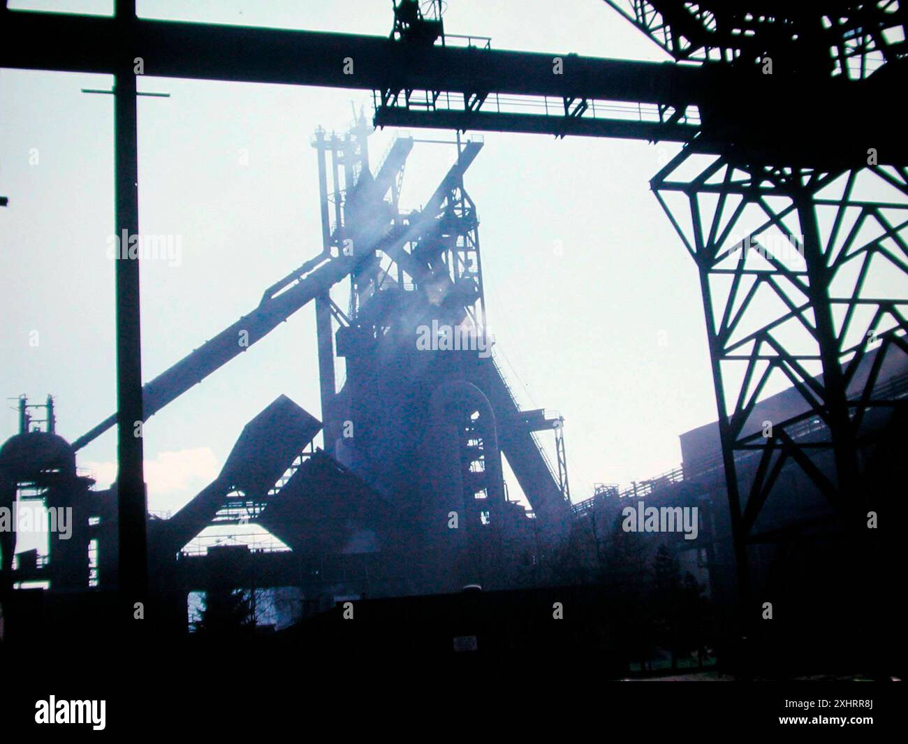 Steelworkers in the iron industry hard labour steel cooker in the iron ...