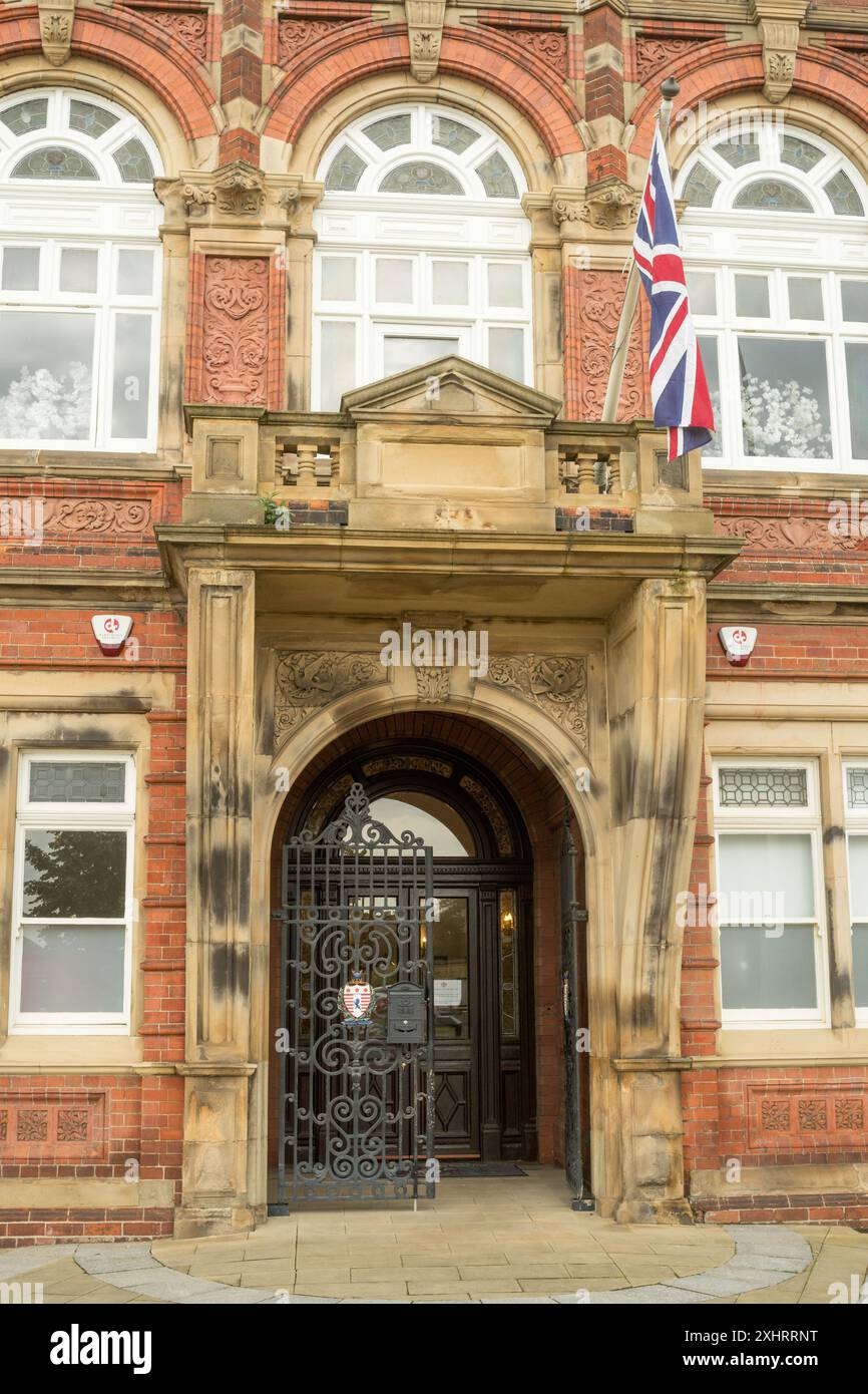 Architecture entrance england listed hi-res stock photography and ...
