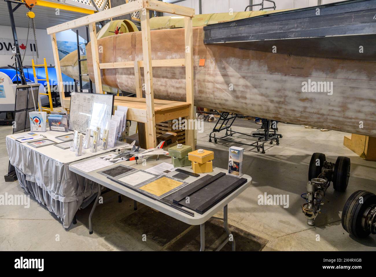 Avro Arrow jet fighter, 2/3 sized replica being built at the Avro ...