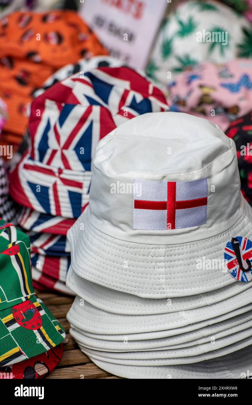 patriotic hats covered in union jacks and union flag designs. union ...