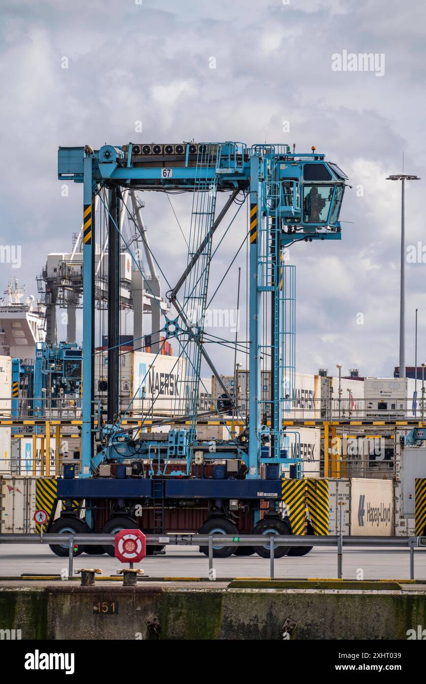 ECT Delta Container Terminal, im Europahaven, Containertransort am Kai ...