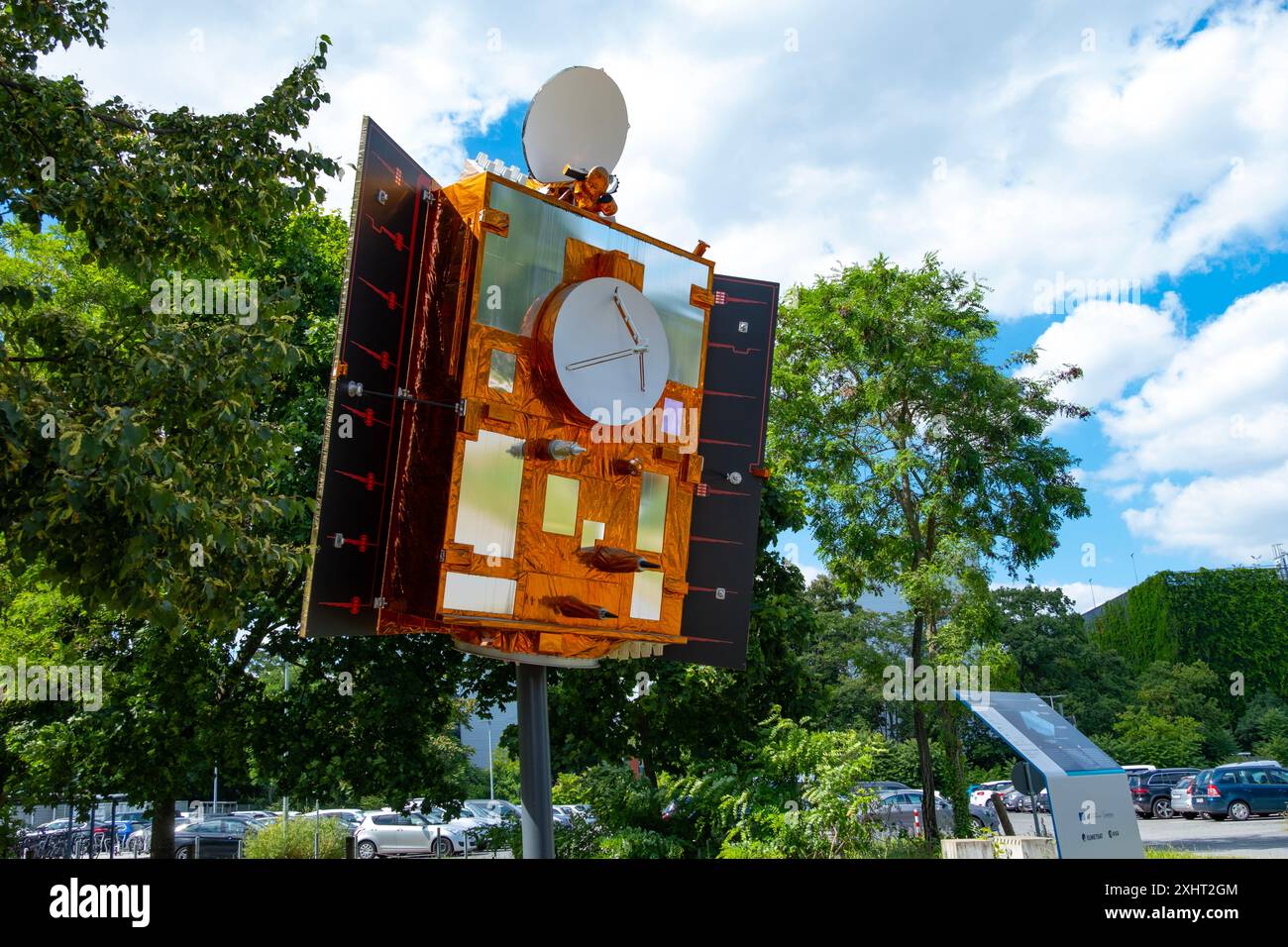 meteorological satellite layout for monitoring global climate changes ...
