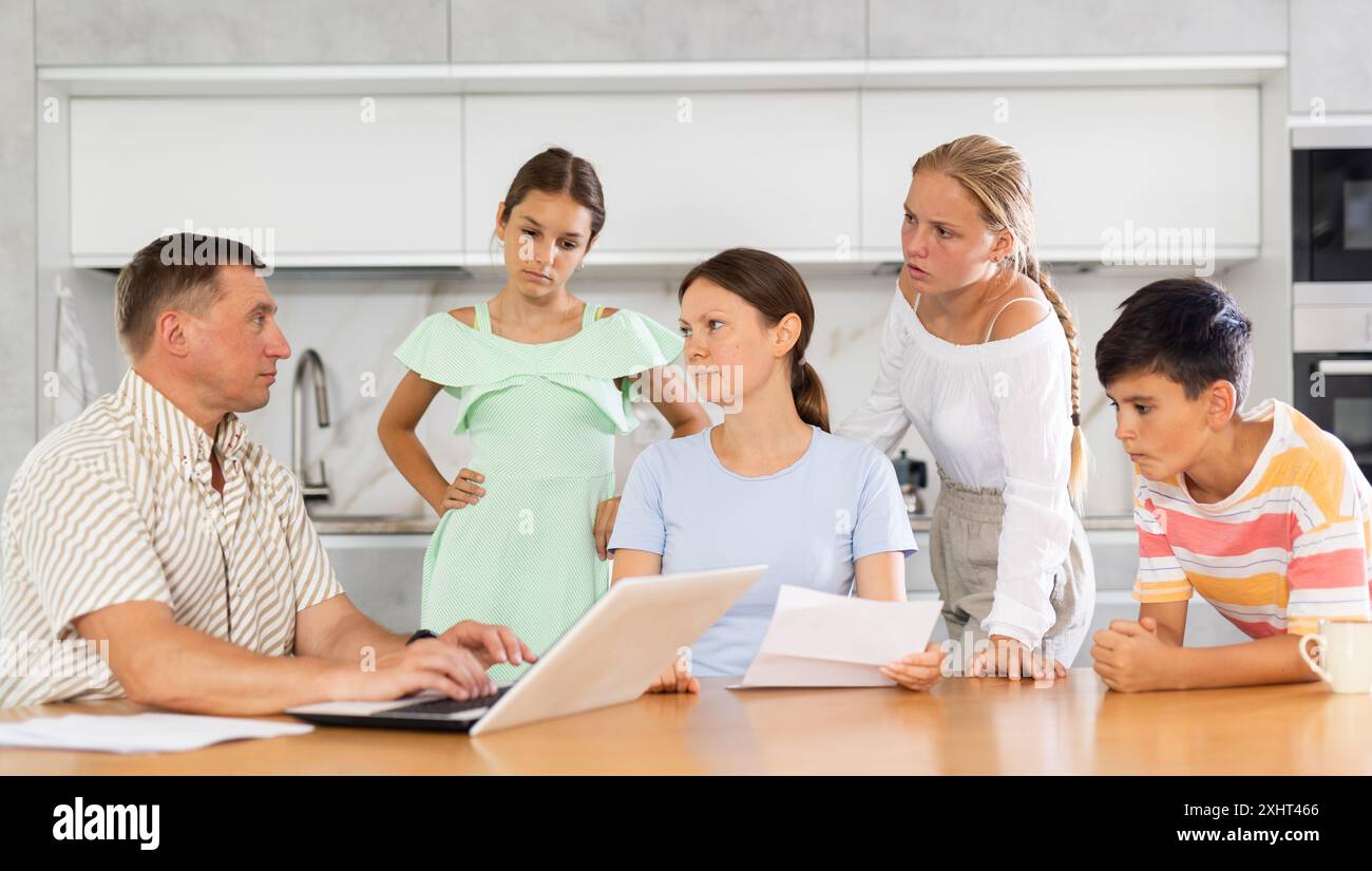 Social services officer visit Stock Photo - Alamy