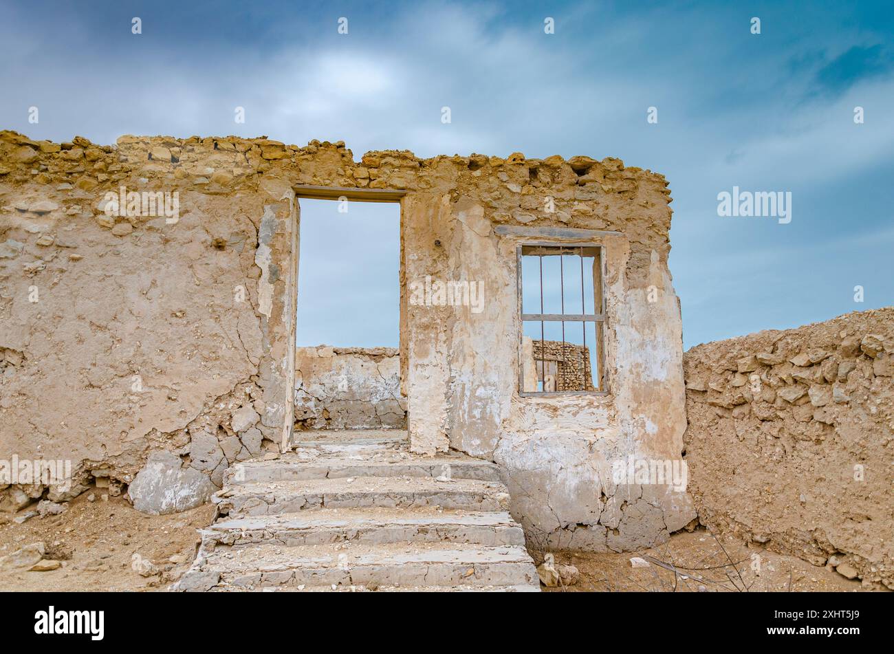 Ruins of an ancient fishing village at Al Ruwais, Qatar Stock Photo - Alamy