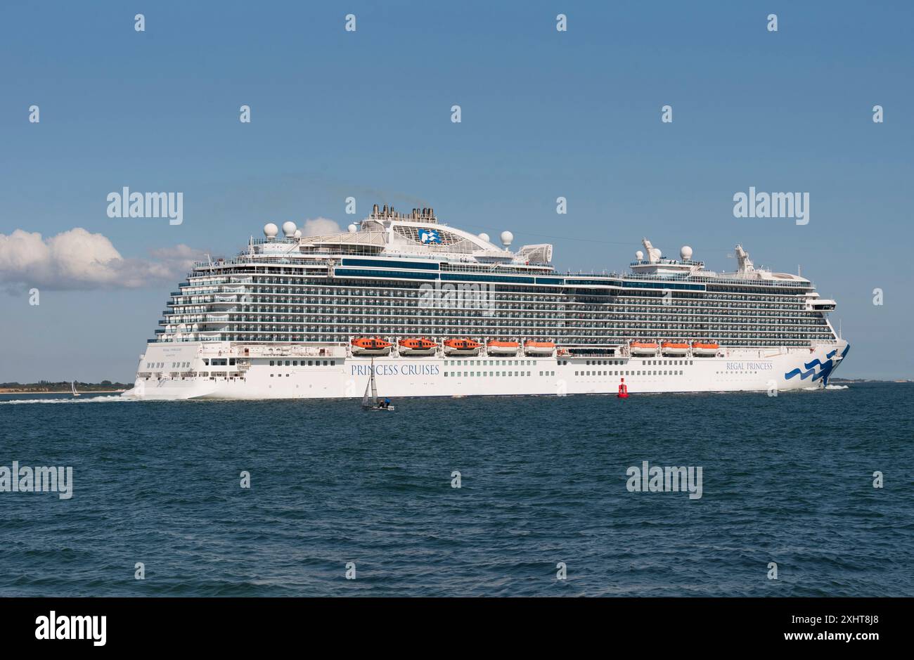 Southampton Water, England, UK. 14. 07.2024. The cruise liner Regal ...