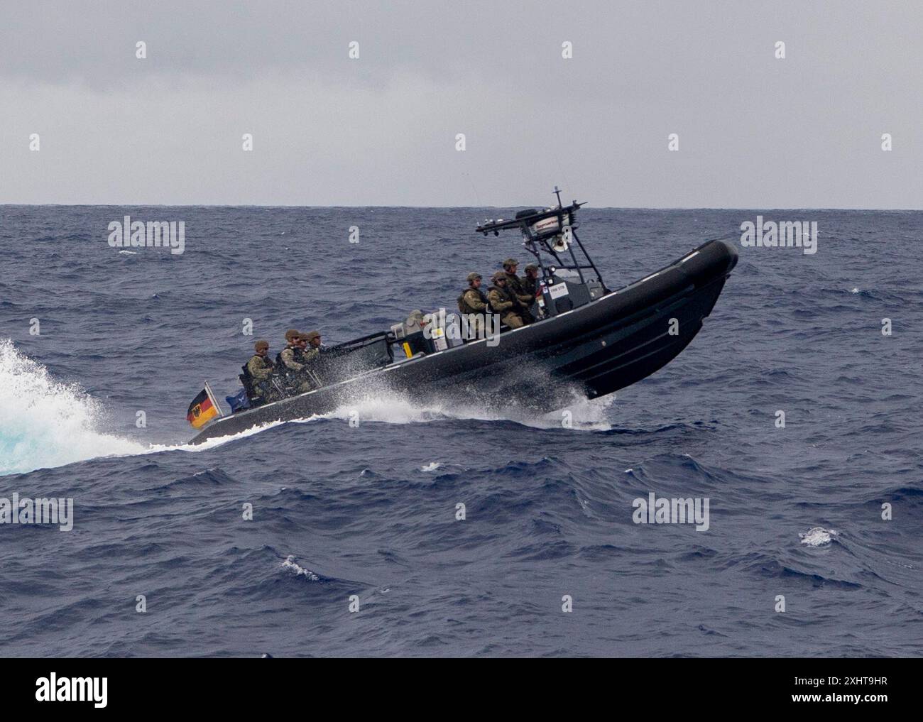 U.S. Navy Sailors assigned to the Ticonderoga-class guided-missile ...