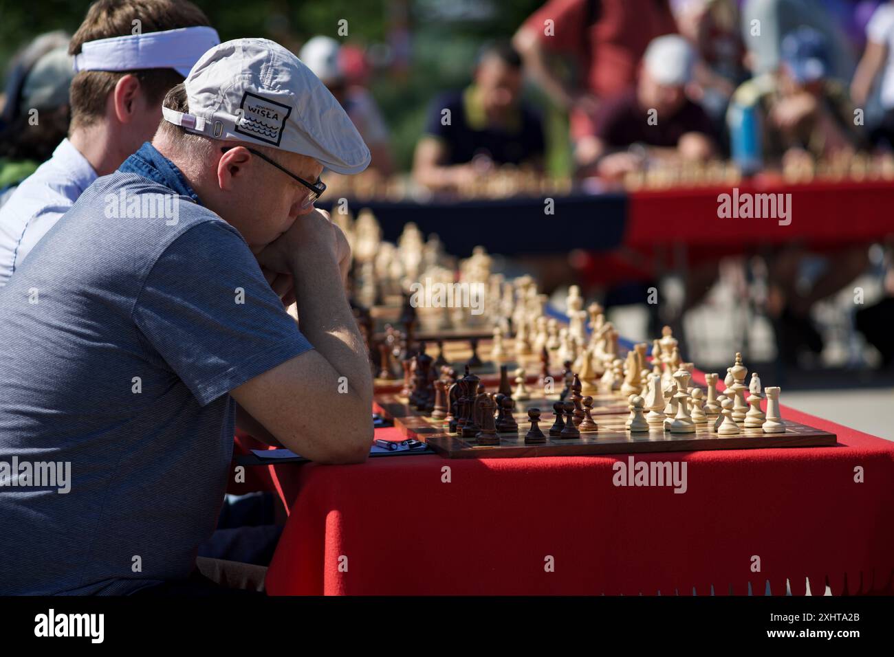 Concentration chess competition hi-res stock photography and images - Alamy