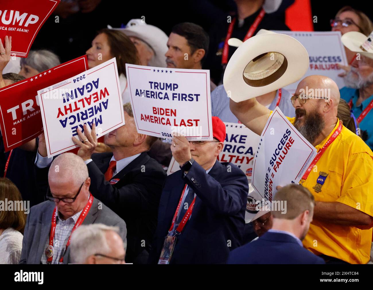 Milwaukee, United States. 15th July, 2024. Delegates wave signs at the ...