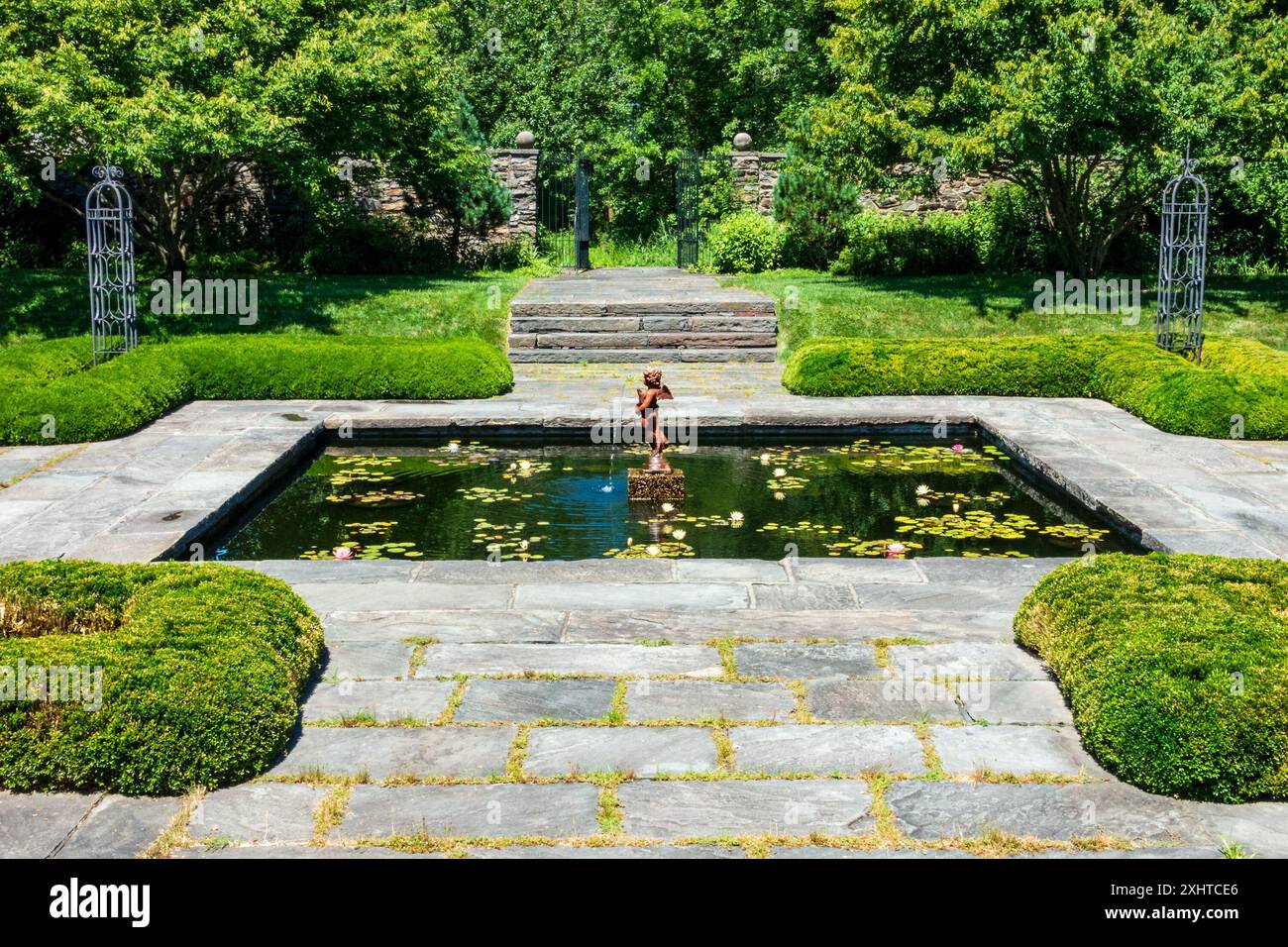 Bronx, NY - US - July 13, 2024 The Bartow–Pell Mansion’s sunken square ...