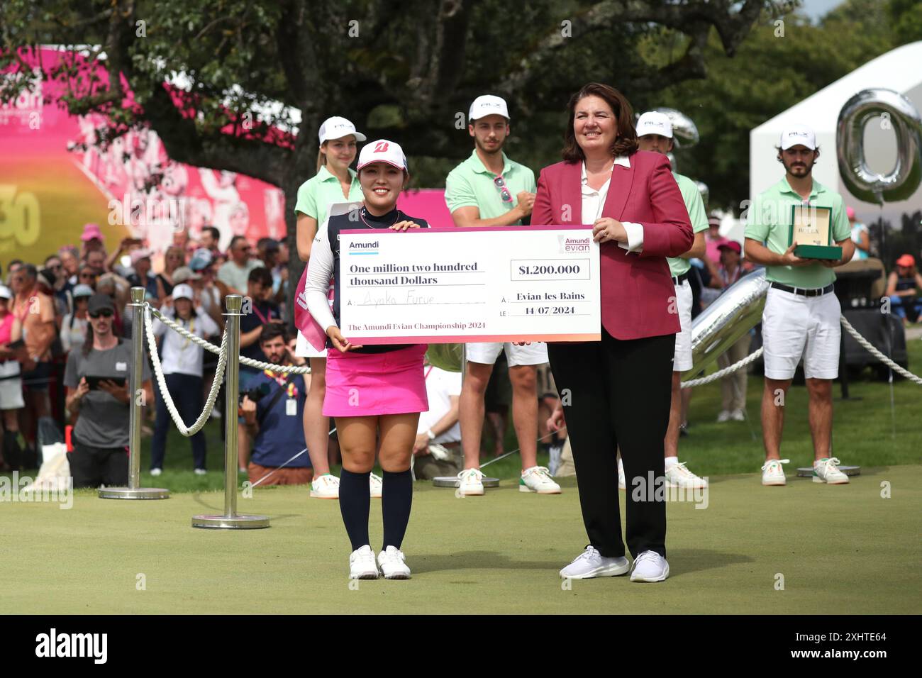 FRANCE, EVIAN-LES-BAINS, JULY 14. Ayaka Furue of Japan hold the winner ...