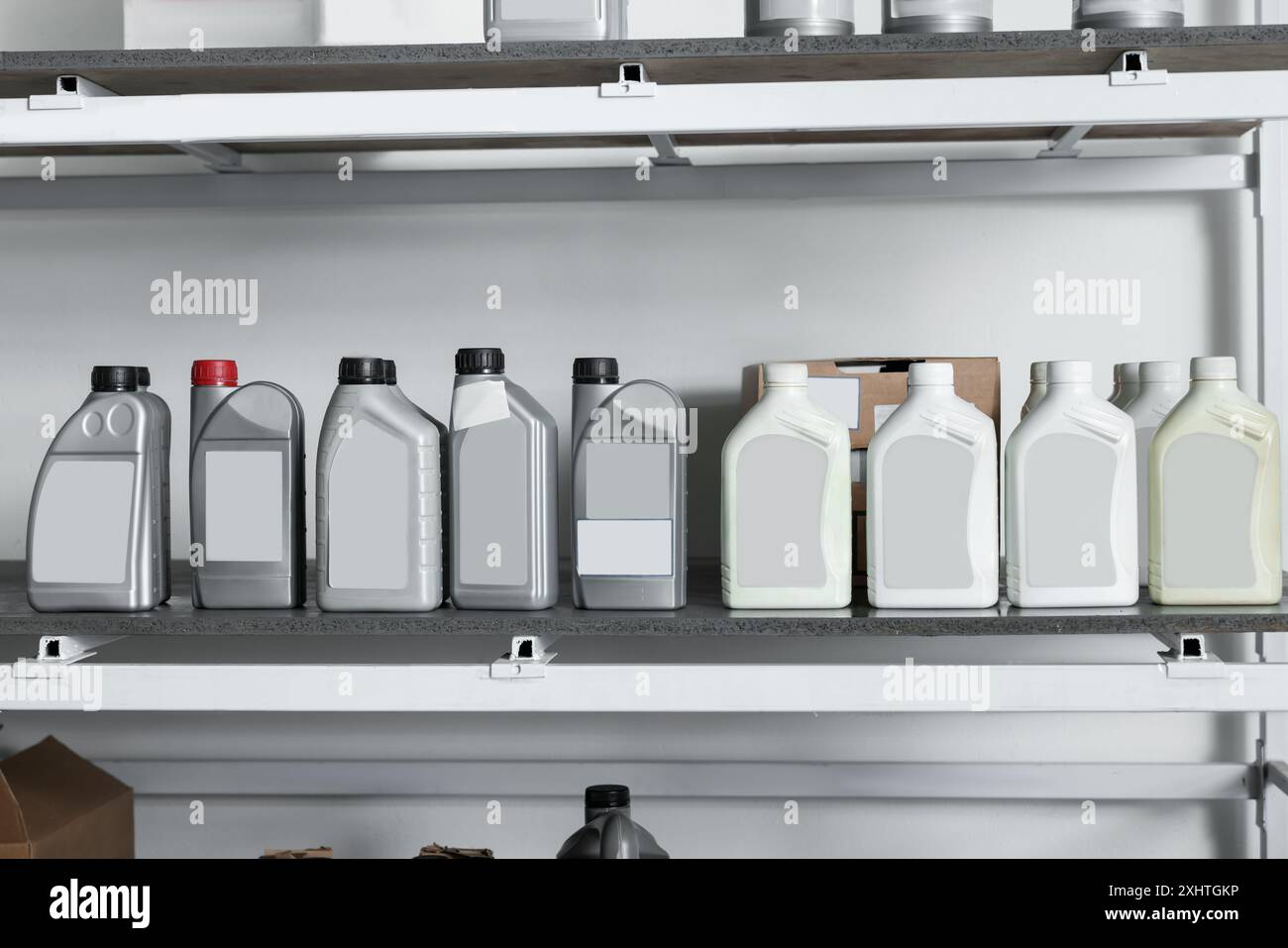 Garage containers hi-res stock photography and images - Alamy