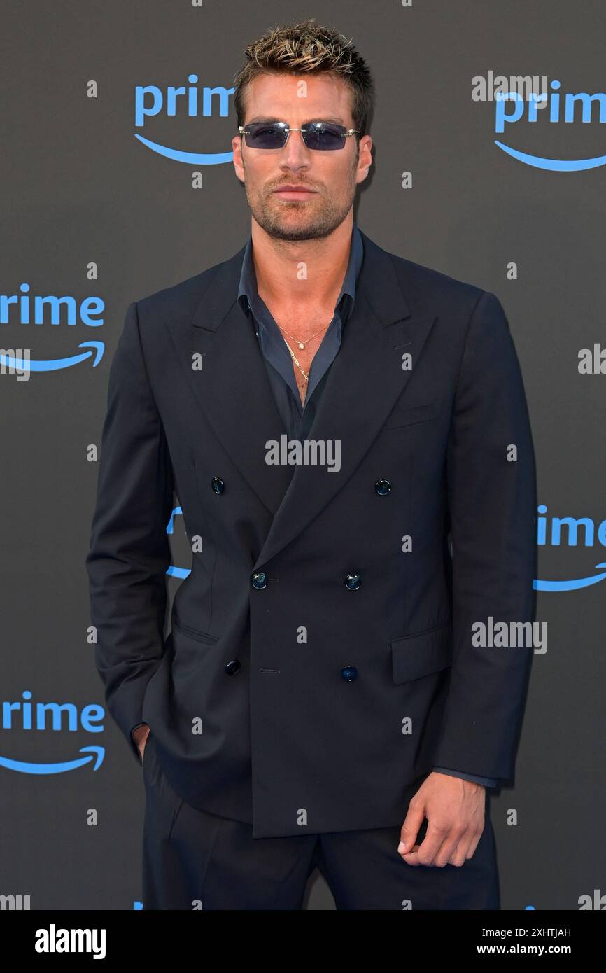 Simone susinna hi-res stock photography and images - Alamy