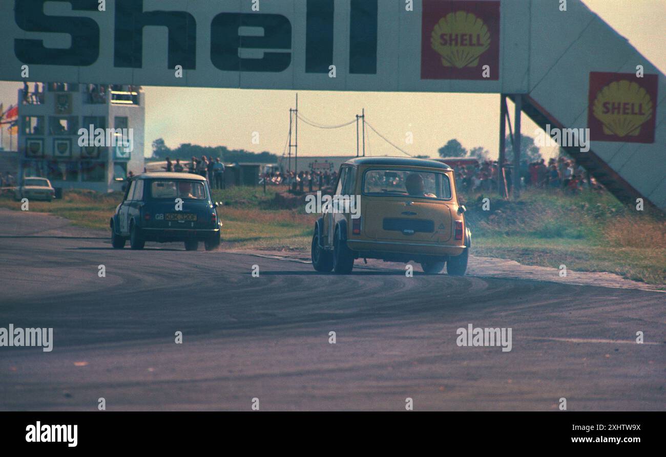 Morris mini cooper s hi-res stock photography and images - Alamy