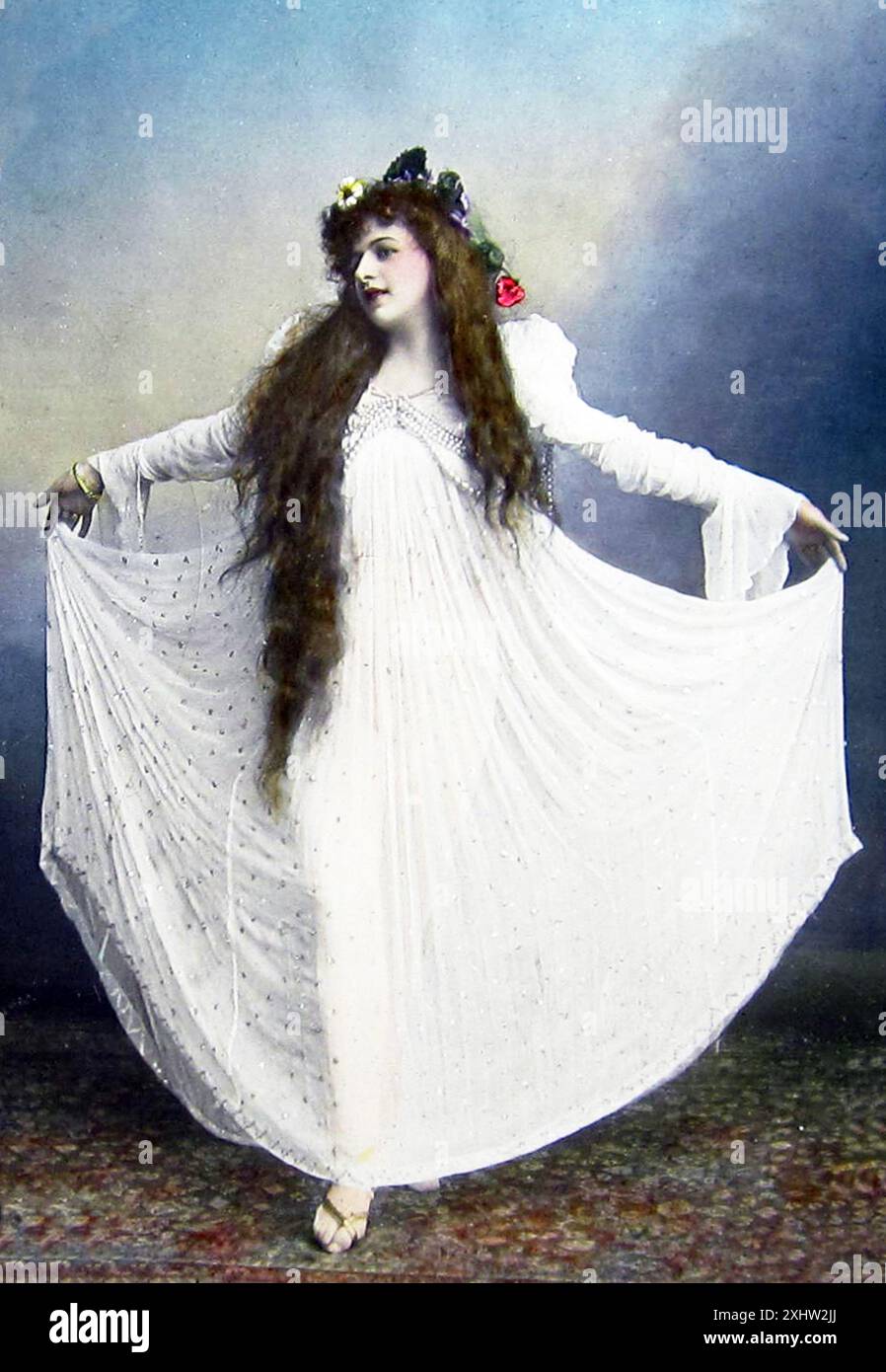 Skirt dancer, Serpentine dance, Victorian period Stock Photo - Alamy