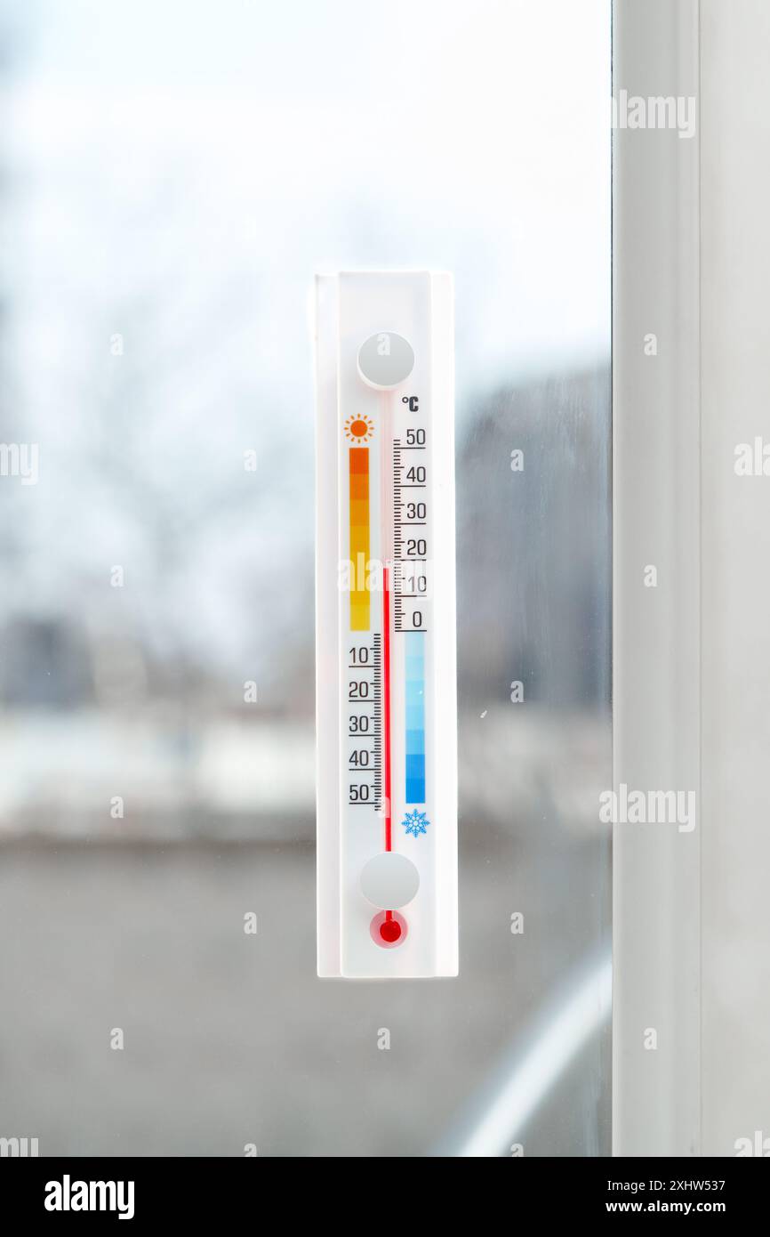 Rain gauge thermometer hi-res stock photography and images - Alamy
