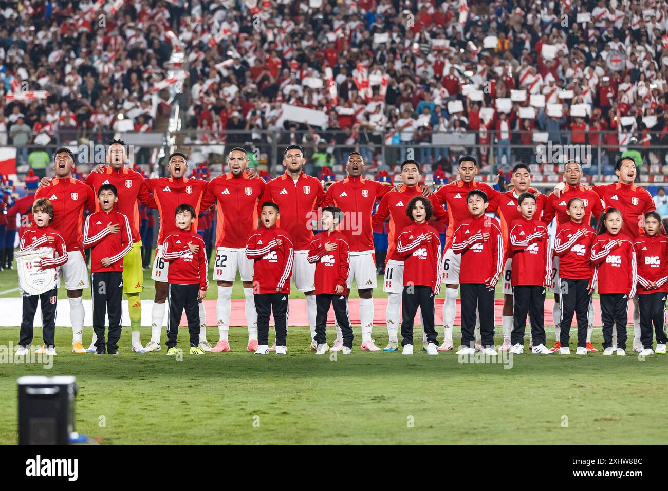 LIMA, PERU - JUNE 7: Players of Peru during the match Peru v Paraguay ...