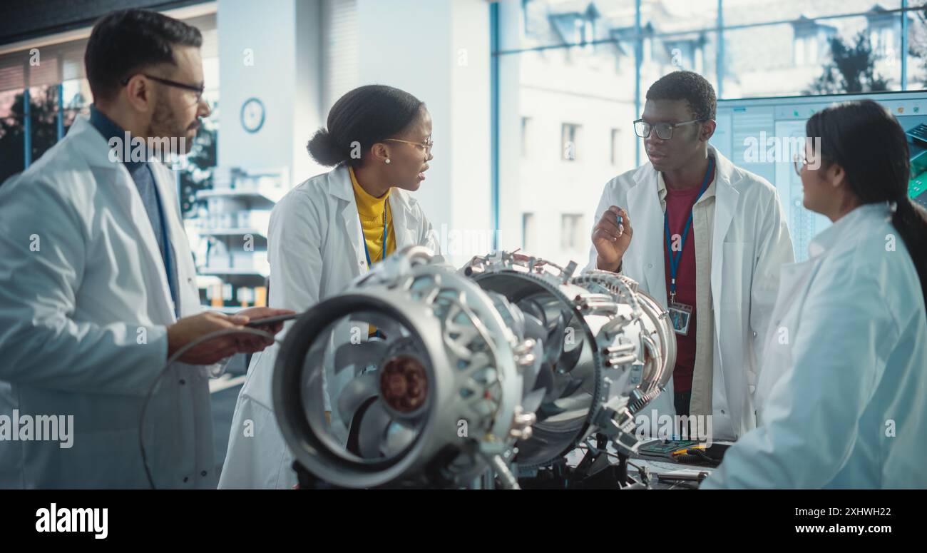 Engineers developing turbine engine hi-res stock photography and images ...