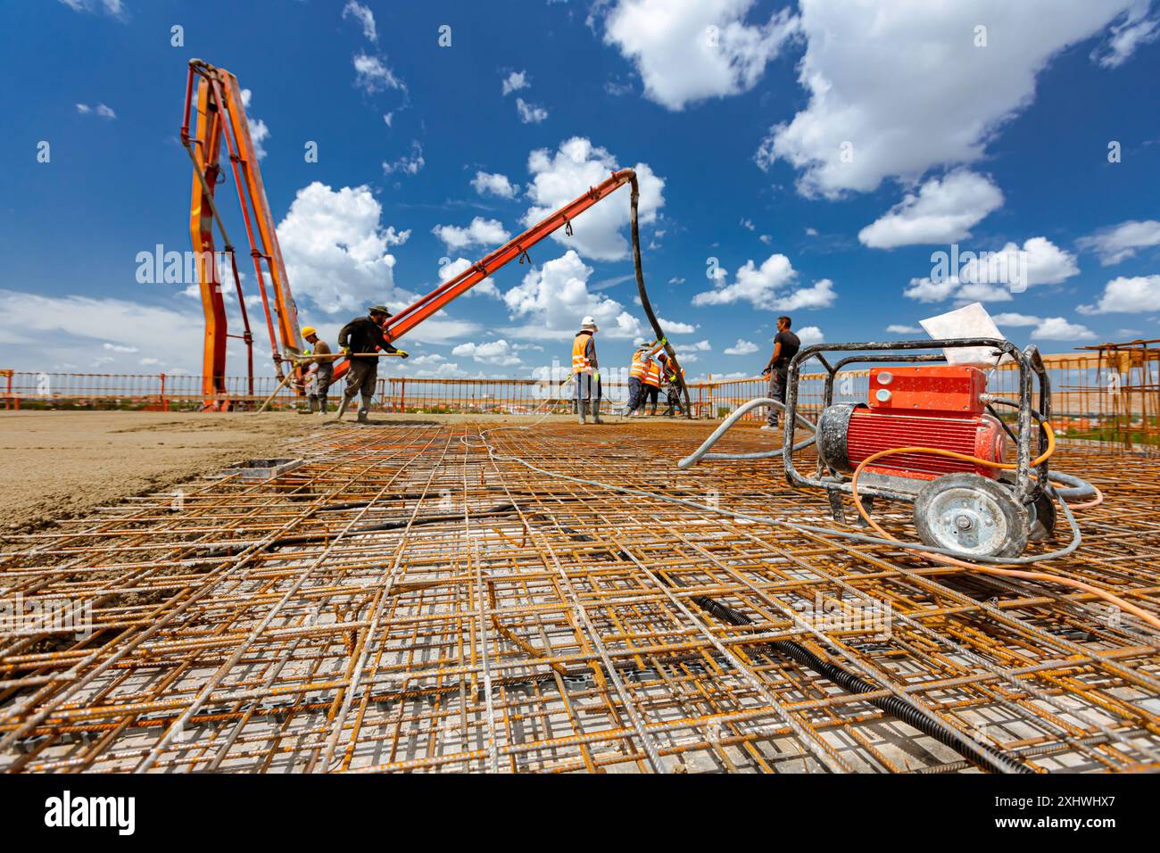 Wheeled electrical aggregate, generator with electric engine, for ...