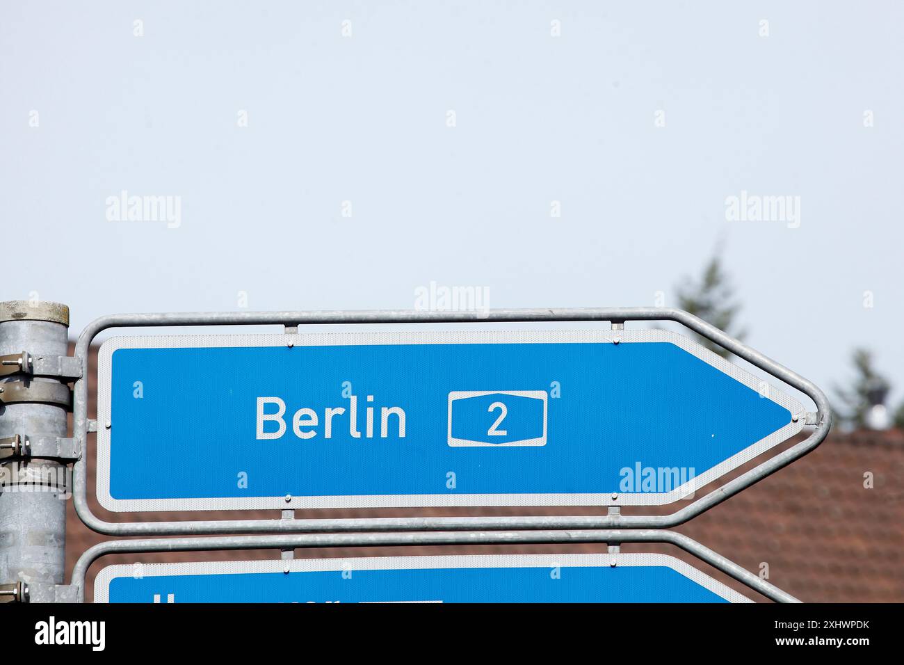 Highway traffic signs hi-res stock photography and images - Alamy