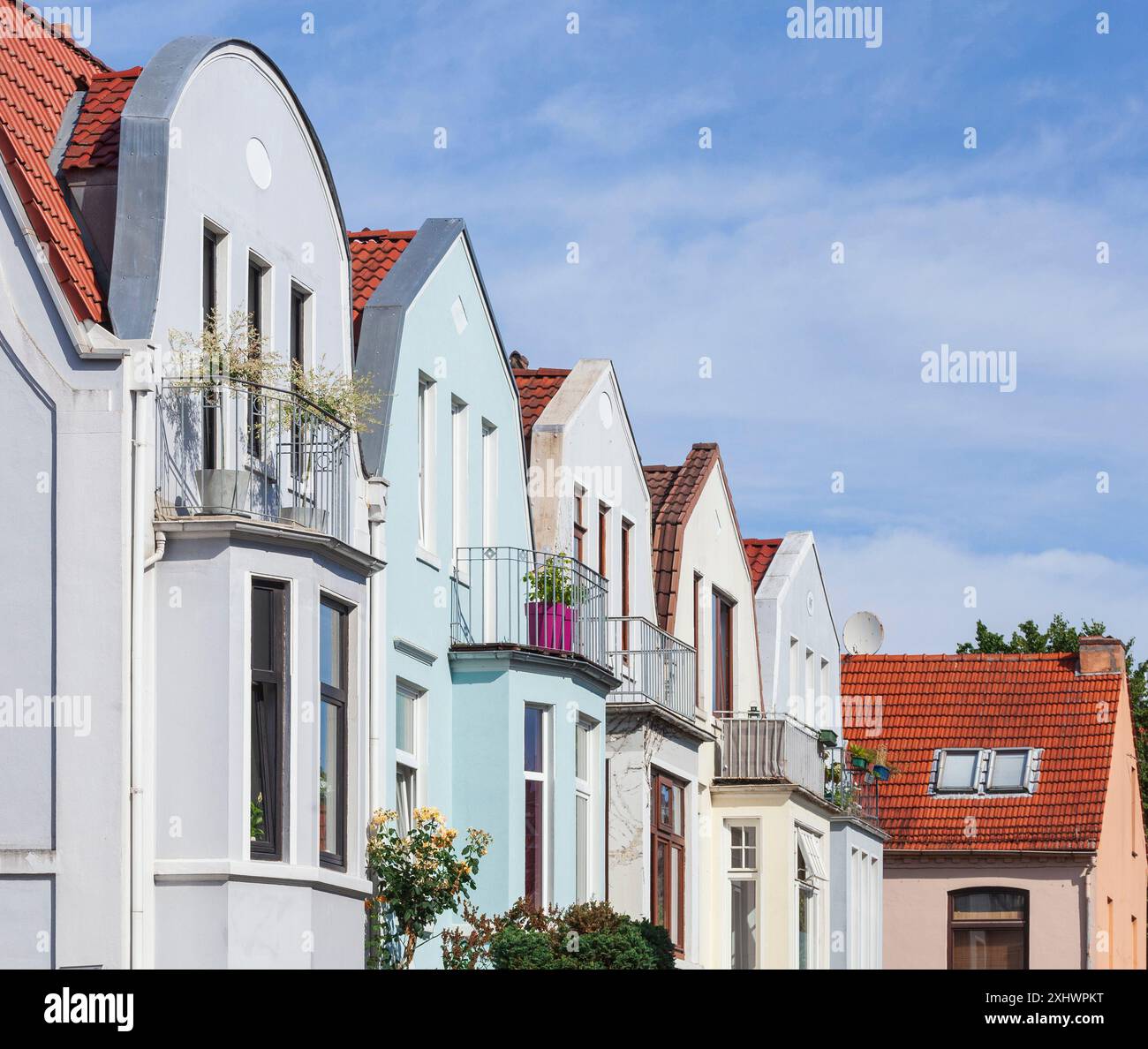 Old bremen terraced houses hi-res stock photography and images - Alamy