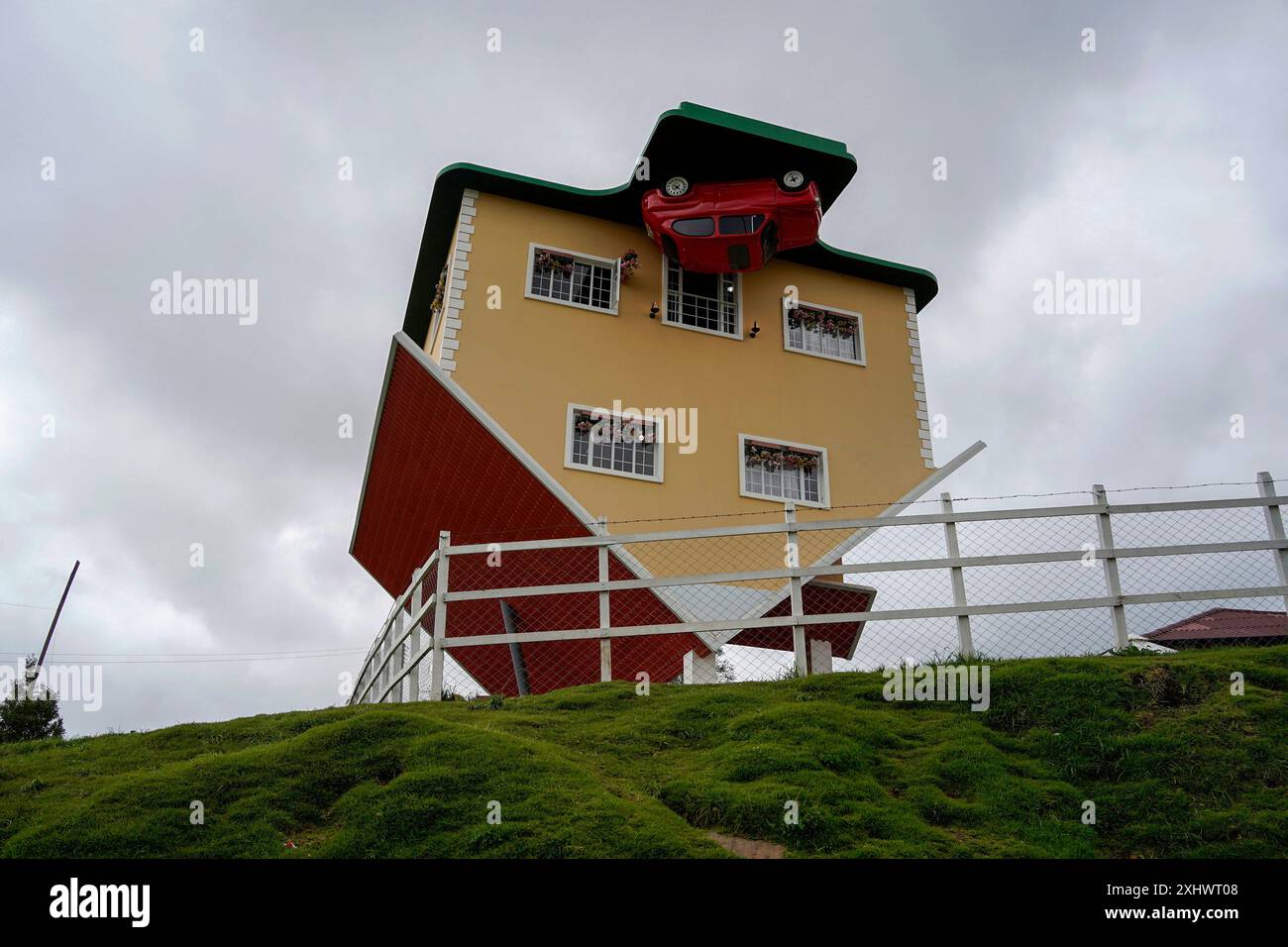 A Weird upside down house in Colombia. Bizarre wooden home. Funny ...