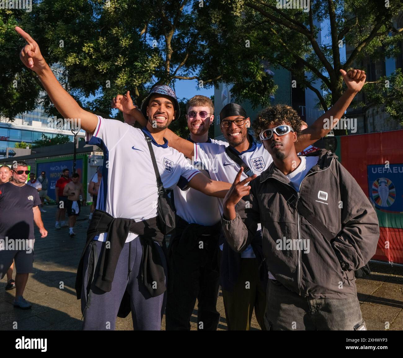 From right third left hi-res stock photography and images - Alamy