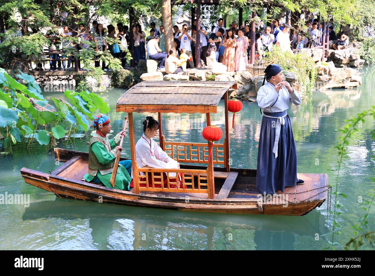 Suchow traditional garden, Zhejiang, Chinese architecture Stock Photo ...