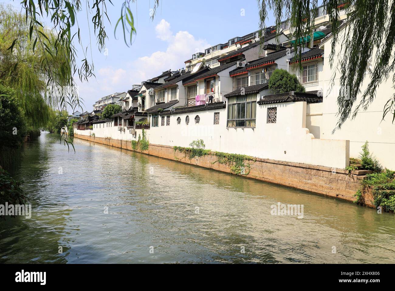 Suchow traditional garden, Zhejiang, Chinese architecture Stock Photo ...