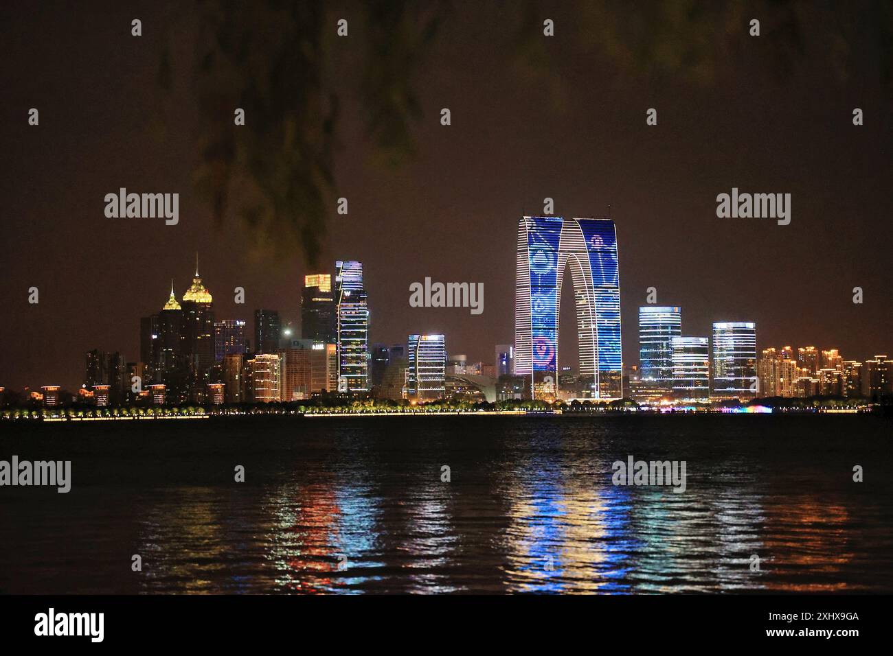 Suchow traditional garden, Zhejiang, Chinese architecture Stock Photo ...