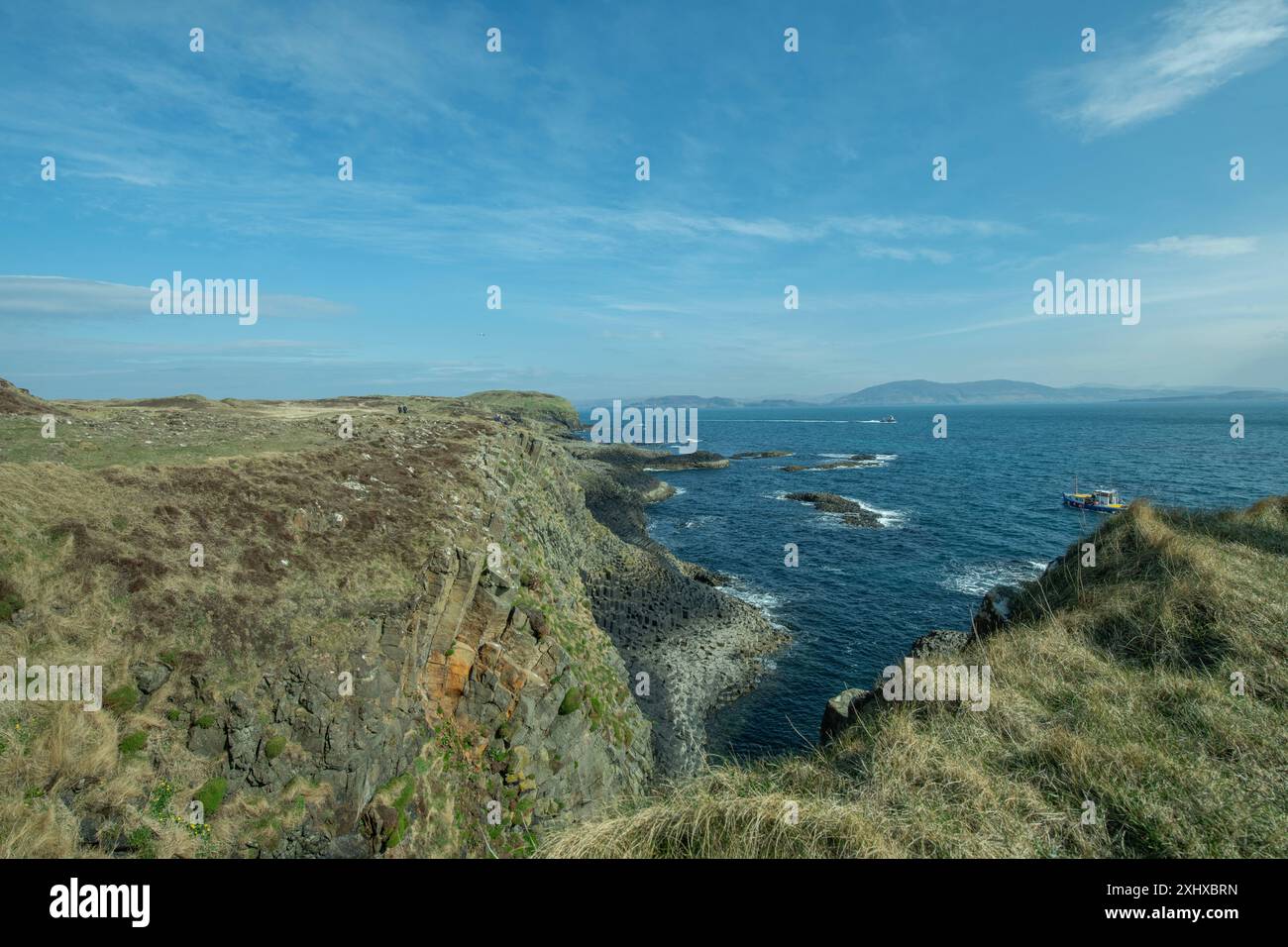 Looking back towards Mull from Staffa, Inner Hebrides, Scotland Stock ...