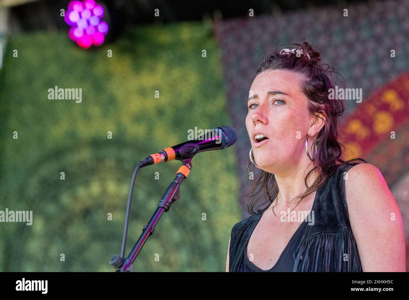 Emily Hearne, female singer from south Yorkshire playing live on stage ...