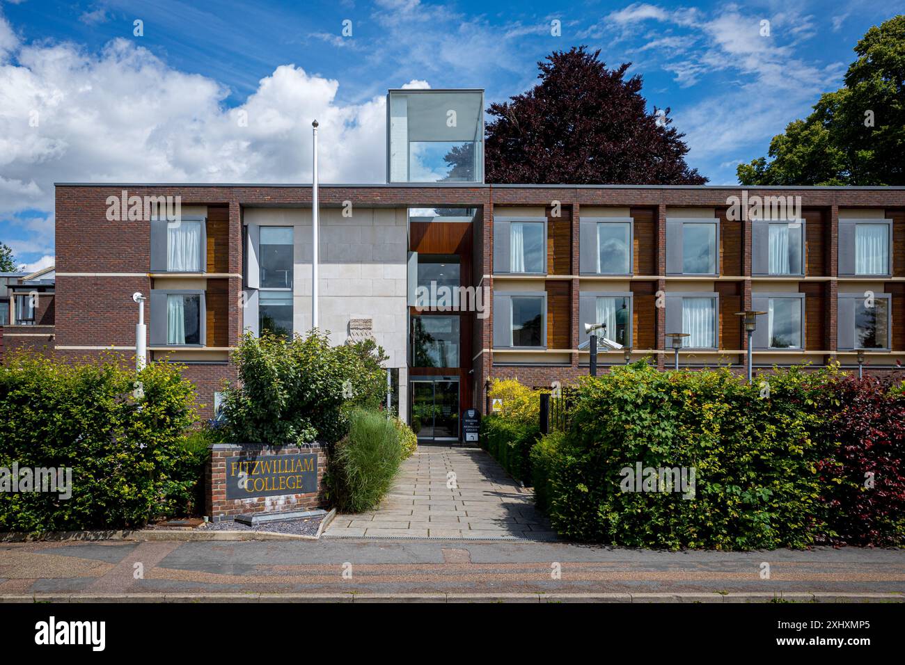 Fitzwilliam College Cambridge University aka Fitz. Main entrance and ...